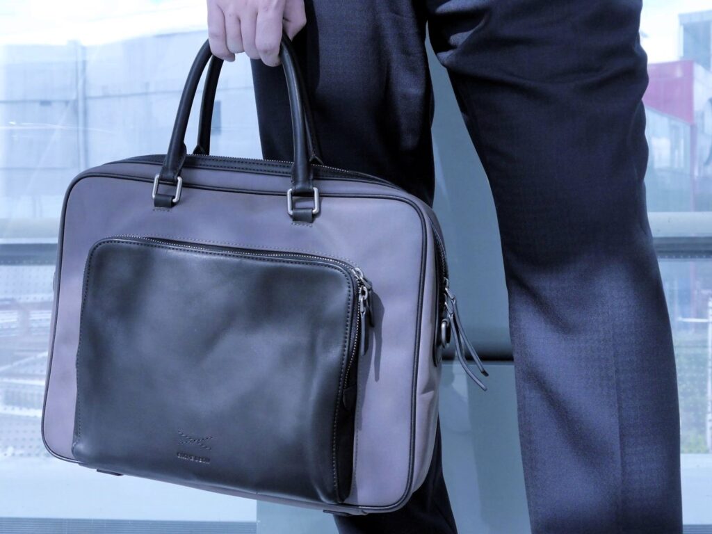 4 Affordable Work Bags for Men in Singapore - Wah So Shiok