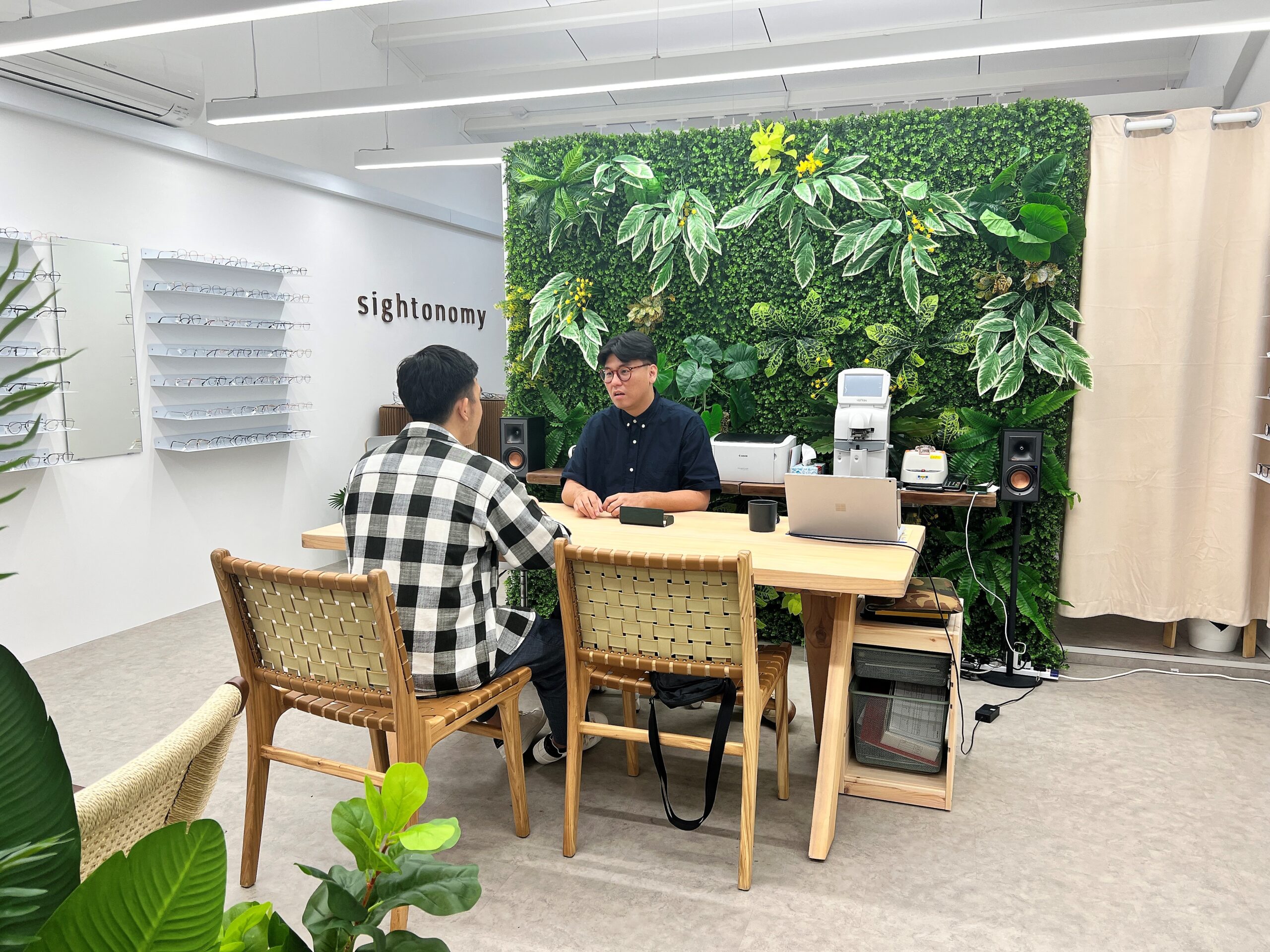 sightonomy Eyewear Review - Wah So Shiok