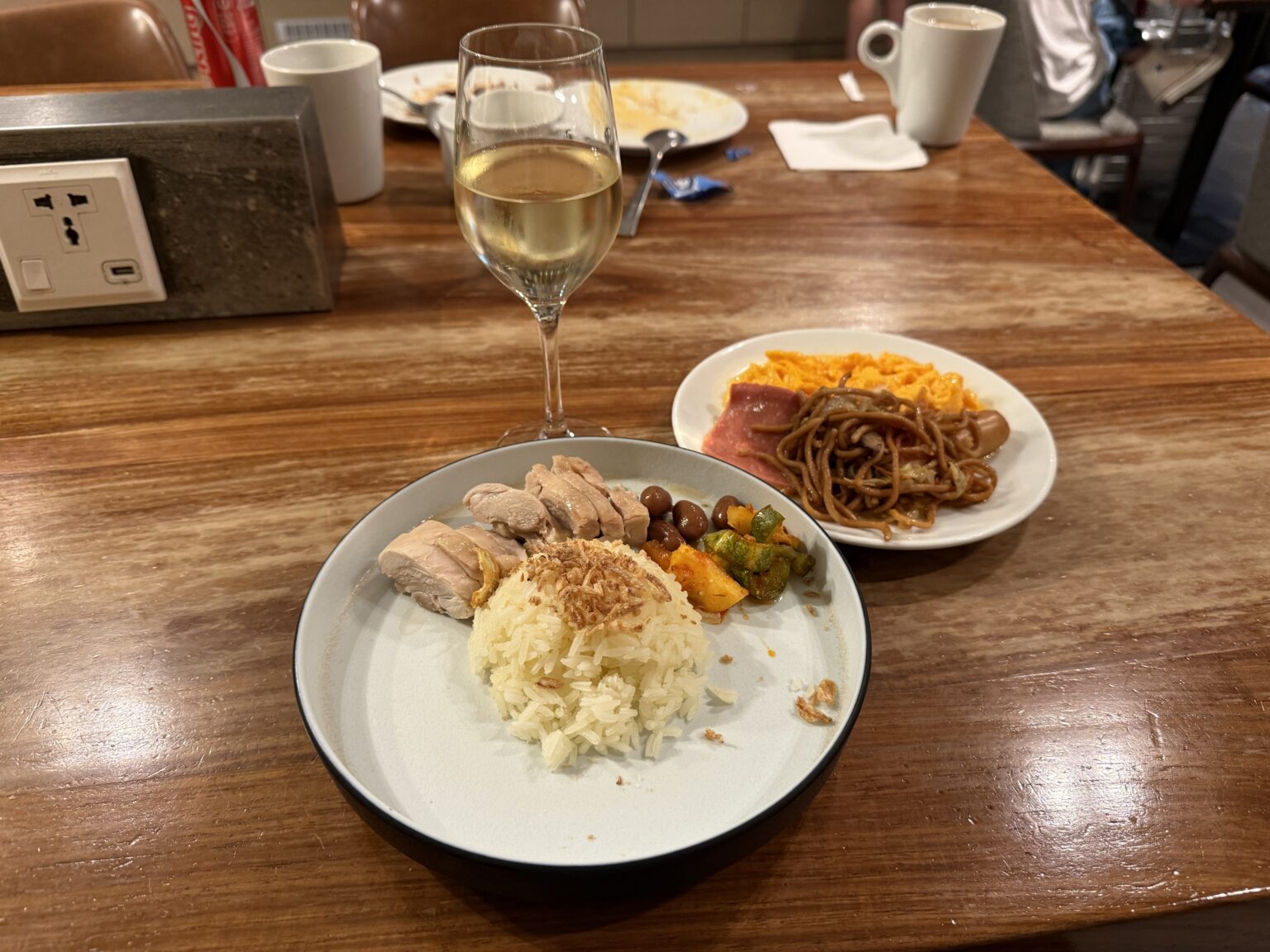 Plaza Premium Lounge (Changi Terminal 1) Review - Wah So Shiok